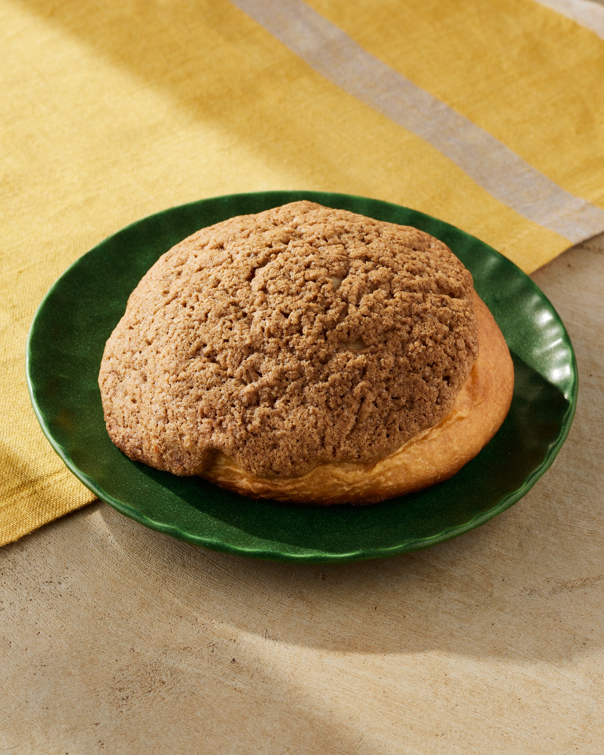 Coffee Bun – Little Moon Bakehouse